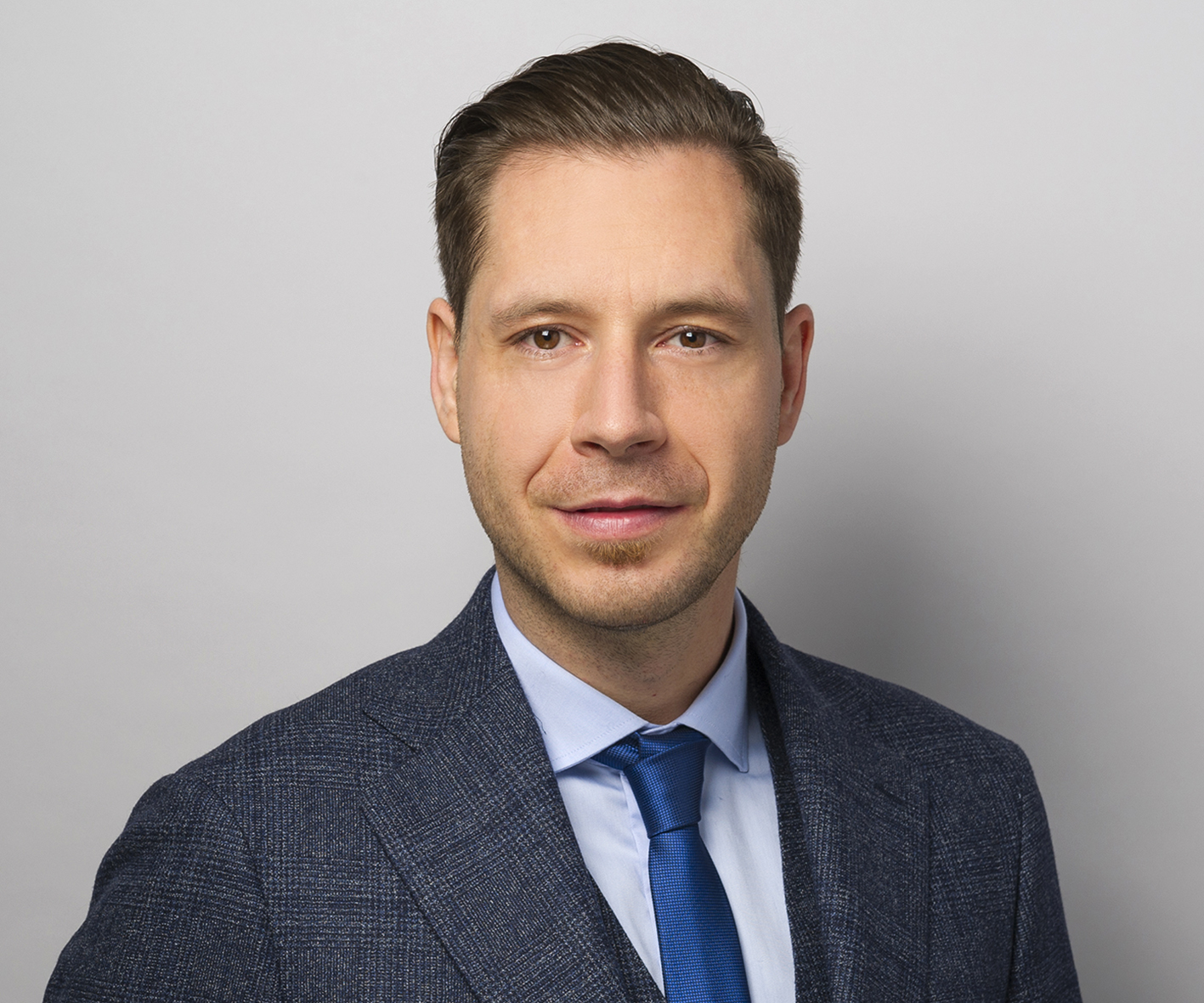 Der Vorstand setzt sich aus Berufsfachleuten verschiedenster Fachbereiche aus der Finanz- und ...